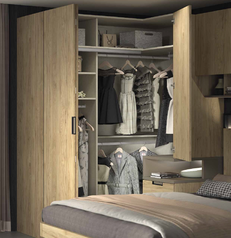 DORMITORIO MATRIMONIO : ARMARIO RINCONERO CON ALTILLO Y CAMA